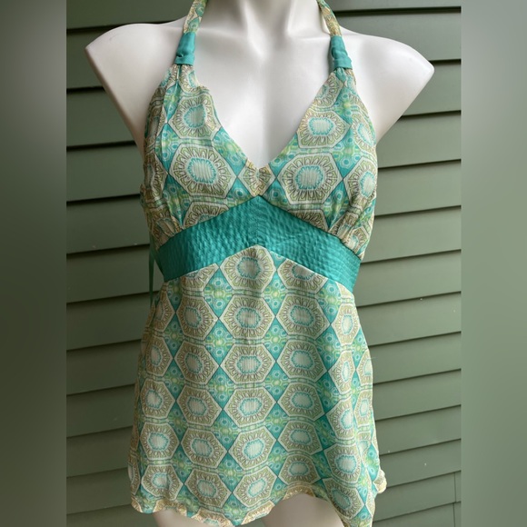 To the Max | Tops | Beautiful Light Silk Halter Top | Poshmark